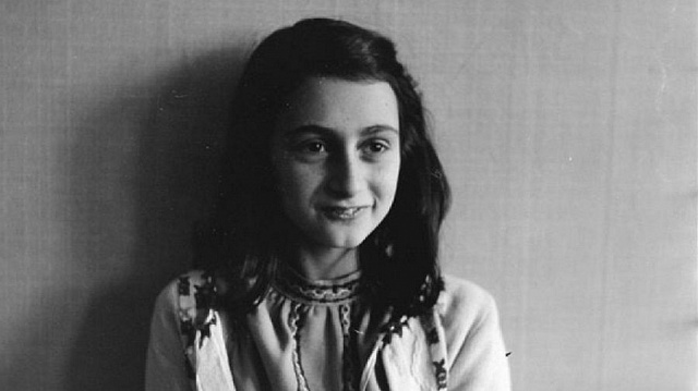 Обнаружены скрытые страницы в дневниках Анны Франк Новости